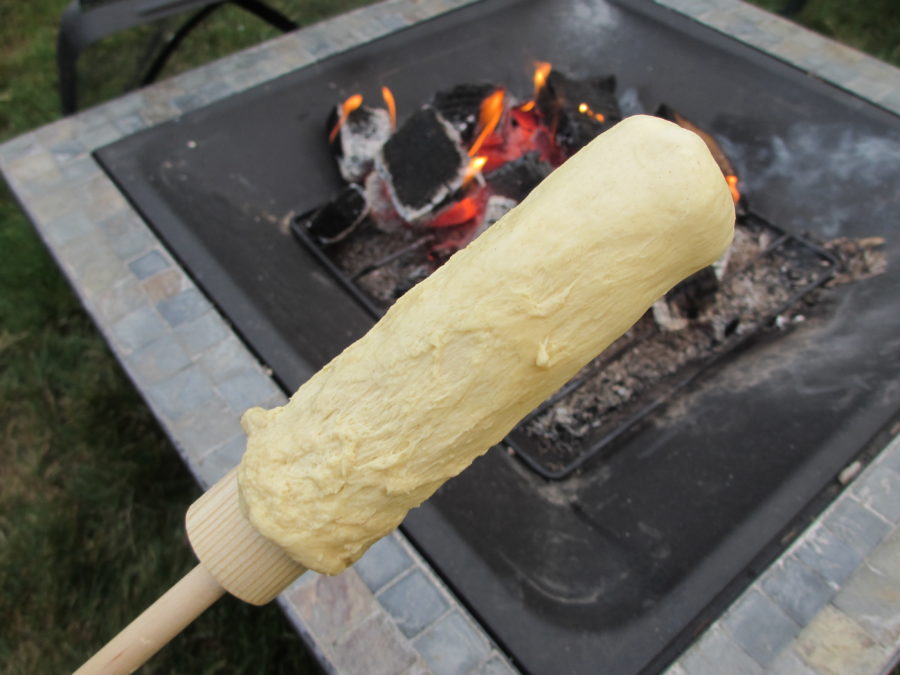 How to make Whomp 'Ems and Sticks - Campfire Biscuits! - Spinning Cook